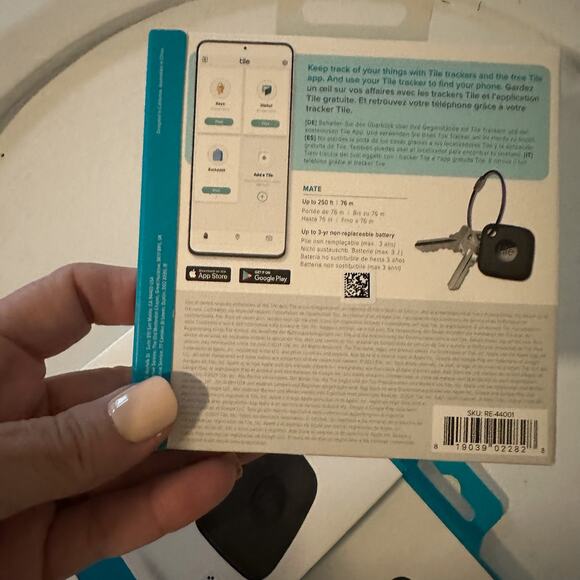 Tile | Networking | Nwt Tile Mate 3 Count Bluetooth Tracker Keys Finder ...